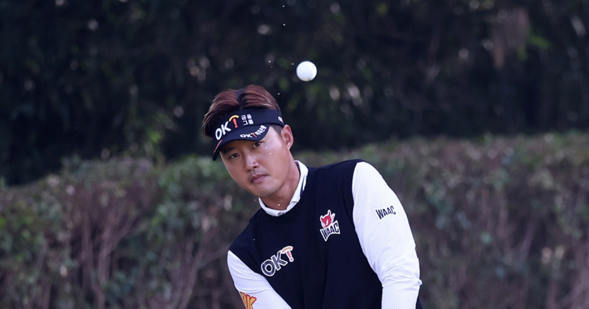 이태희, KPGA KB금융 리브 챔피언십 2R 선두…김용태·김한별 공동 2위