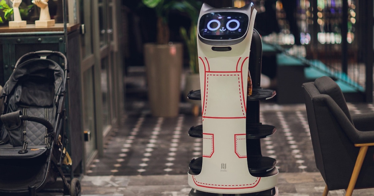 70% of part-timers positive toward robots at businesses