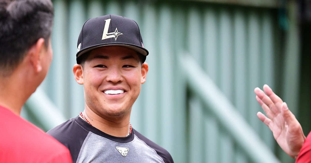 '최고 구속 154km' SSG 대체 외국인투수 시라카와 케이쇼, 첫 불펜 피칭[인천현장]