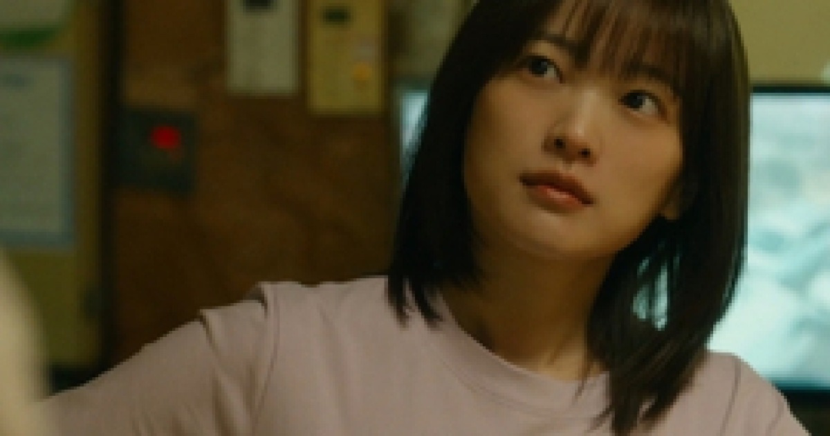 극 관통하는 존재감 '천우희가 히어로입니다만'