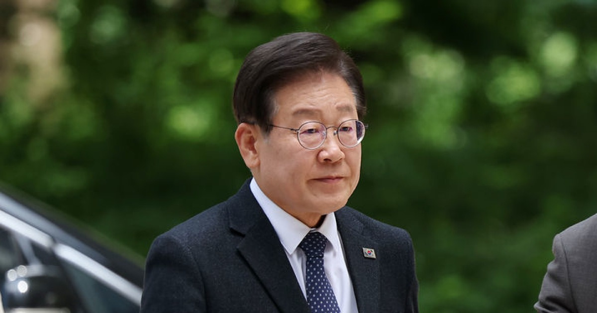 검사 사칭 사건 위증교사 공판 출석하는 이재명