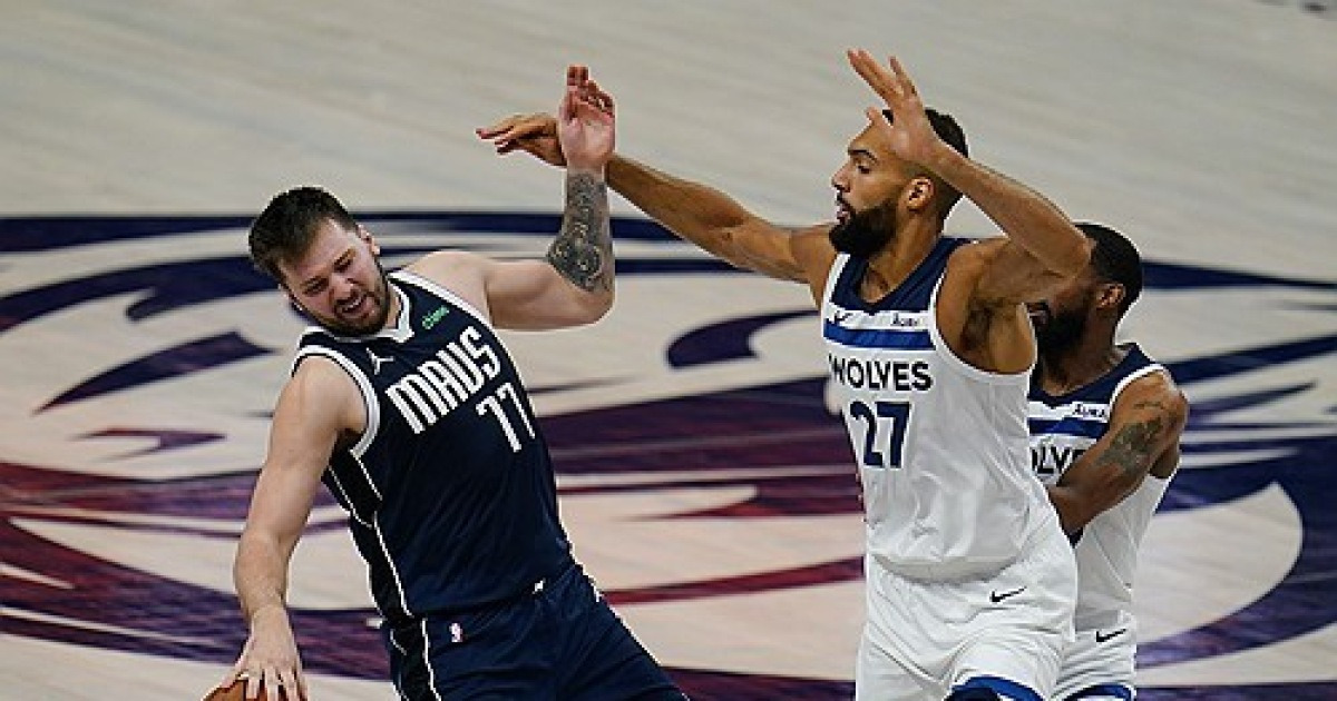 Timberwolves Mavericks Basketball