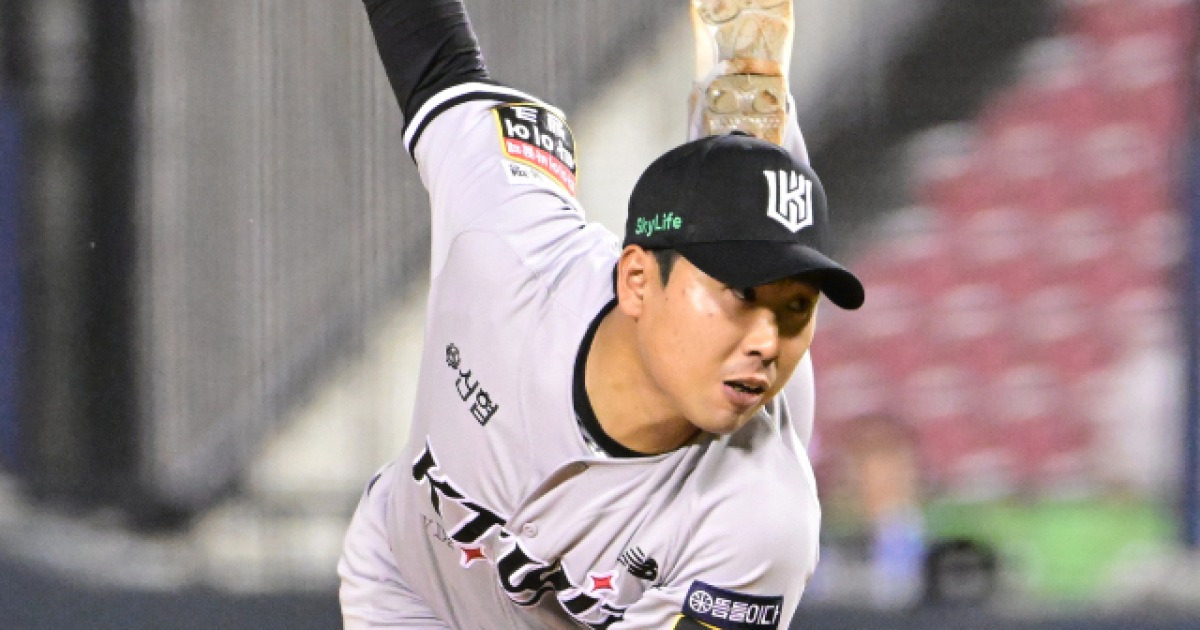 [MD포토] KT 성재현 '7회부터 내가 책임진다'