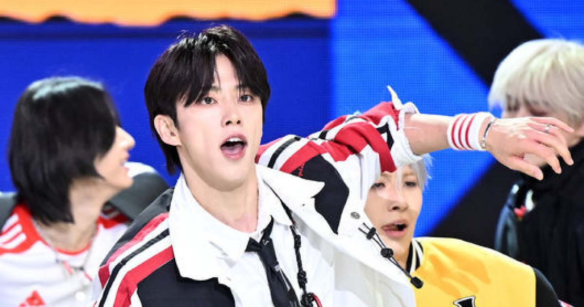 JO1 준키,'역동적인 무대' [사진]