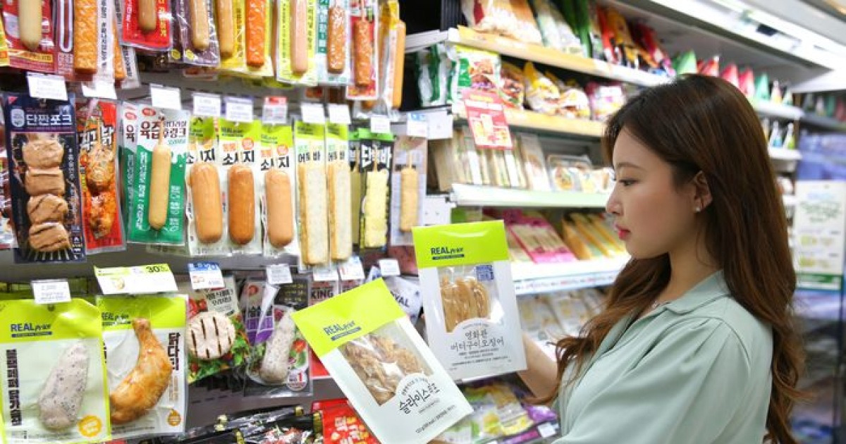 GS25, 가성비 PB 브랜드 ‘리얼프라이스’ 매출 100억원 돌파