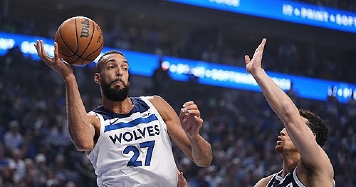 Timberwolves Mavericks Basketball