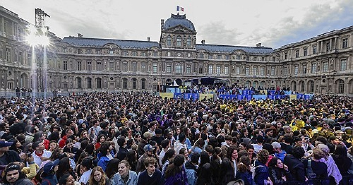 Visa Live at le Louvre