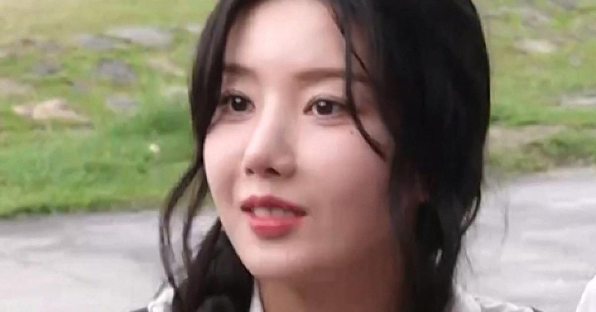 '워터밤 여신' 권은비 "내 몸무게 47kg, 키 170cm 부러워"(눈떠보니)