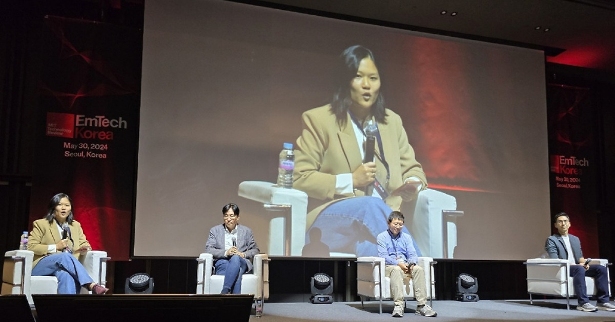 Superintelligence to reshape human-machine collaboration