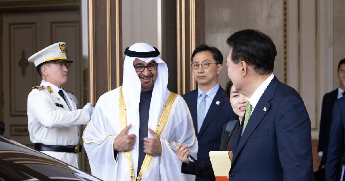 韓-UAE “방산-SMR-철도 협력 강화…투자확대” 공동성명에 담았다 [용산실록]