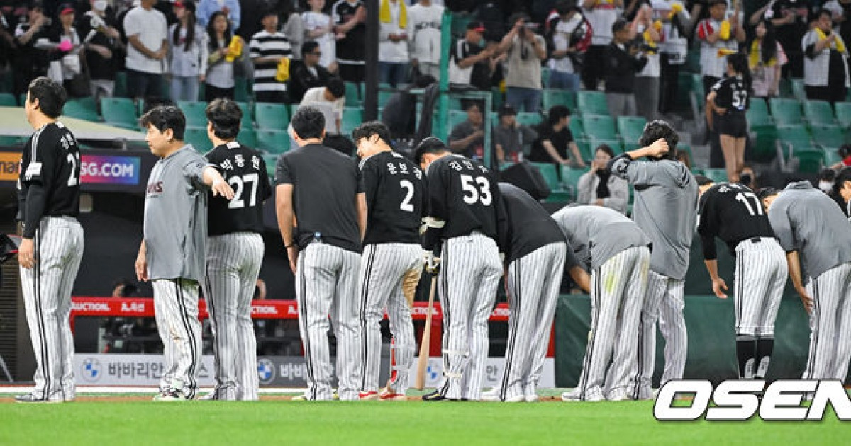 LG,'SSG 상대 2-8 패배 3위 추락' [사진]