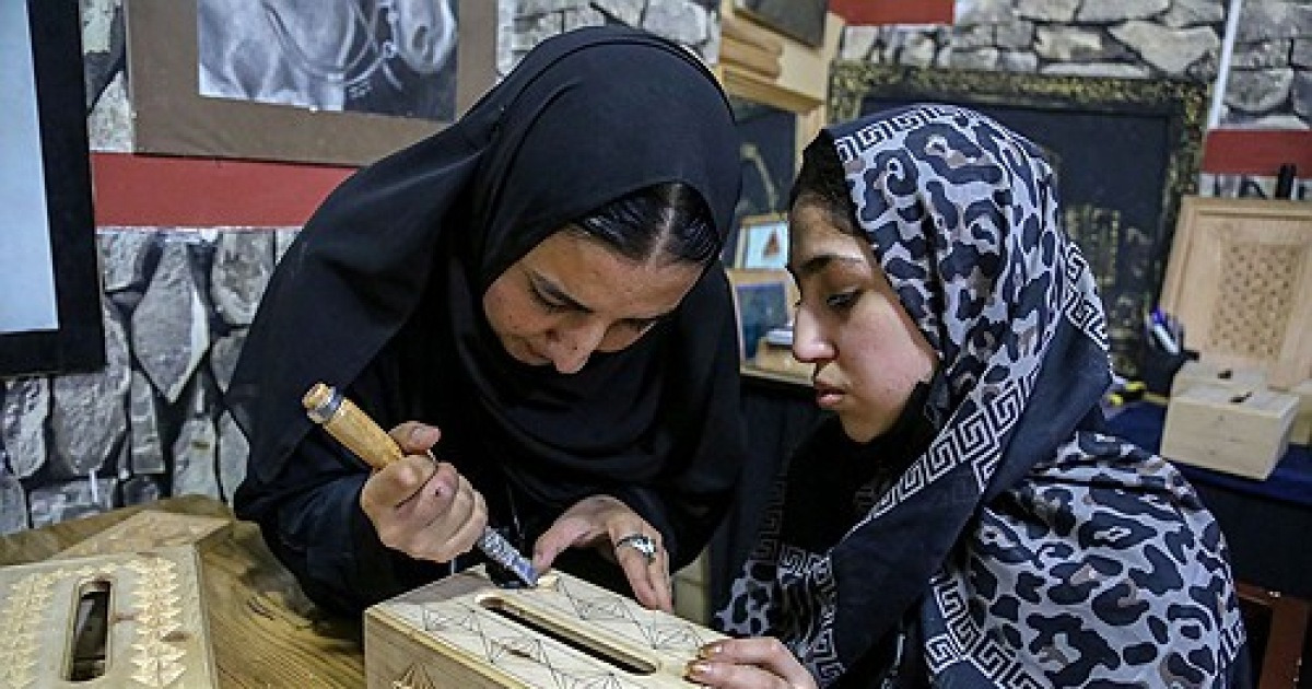 AFGHANISTAN PHOTO SET WOMEN WORKSHOP