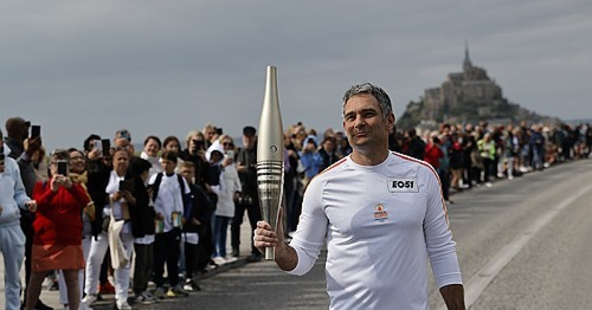 OLY Paris Torch Relay