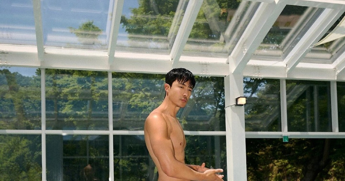 [SCin스타] 44세지만 플라워 패턴 수영복 쯤이야! 다니엘 헤니, 20대도 울고 갈 피지컬 자랑