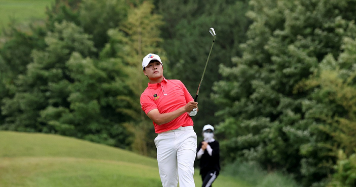 김민규 KPGA선수권 공동 4위, 2주 연속 우승 시동… 69세 최상호 “골프한지 50년 돼 가는데 아직도 긴장돼”