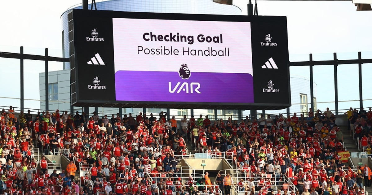 EPL 사무국 "VAR 없애면 한 시즌 오심 100차례 이상 발생"