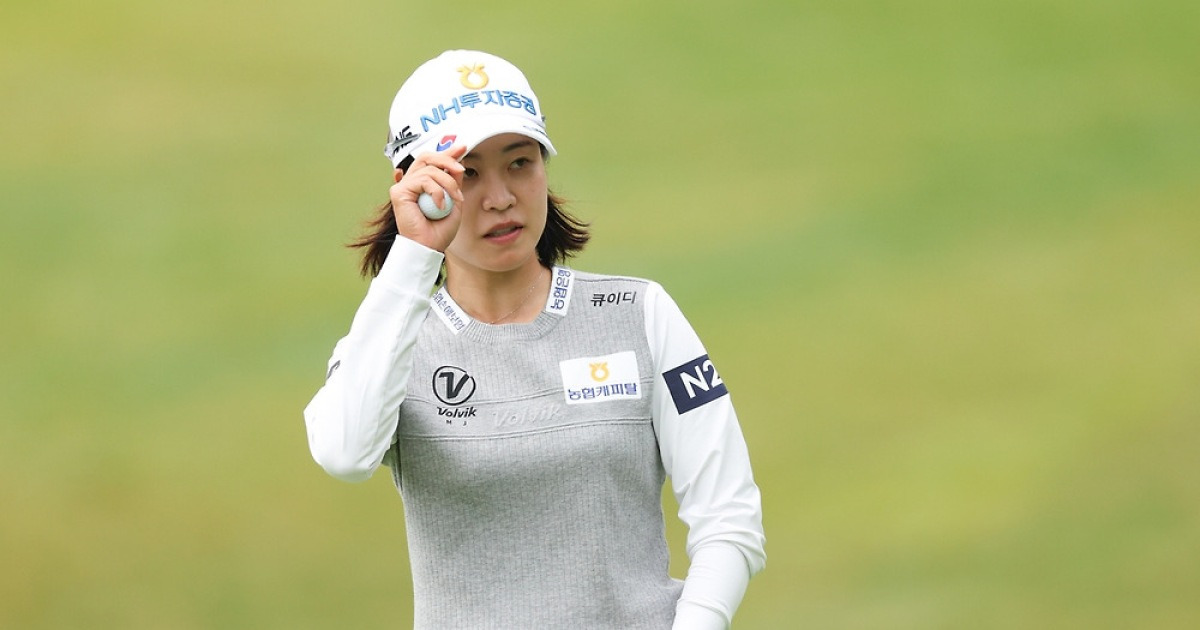 박민지, KLPGA 셀트리온 대회 2R도 선두…사상 첫 4연패 보인다