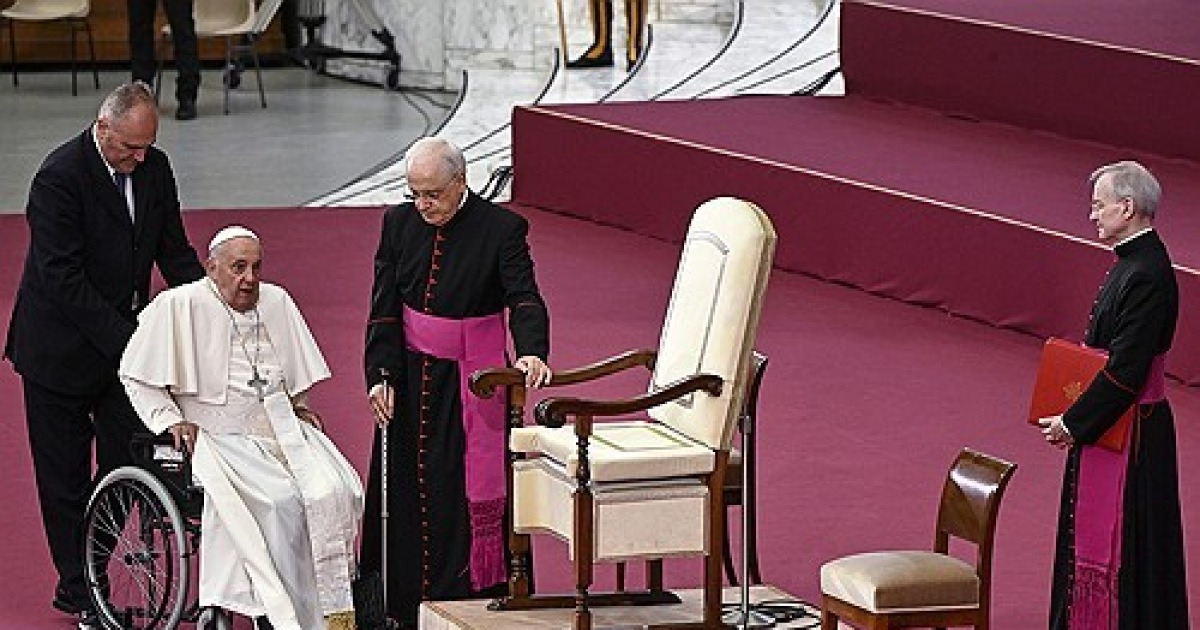 VATICAN POPE CHOIR MEETING