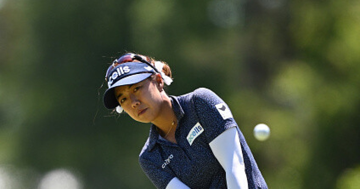 LPGA 14개 대회만 첫 승 거두나...선두 신지은부터 4타 뒤진 고진영까지 한국선수 7명 우승 가시권