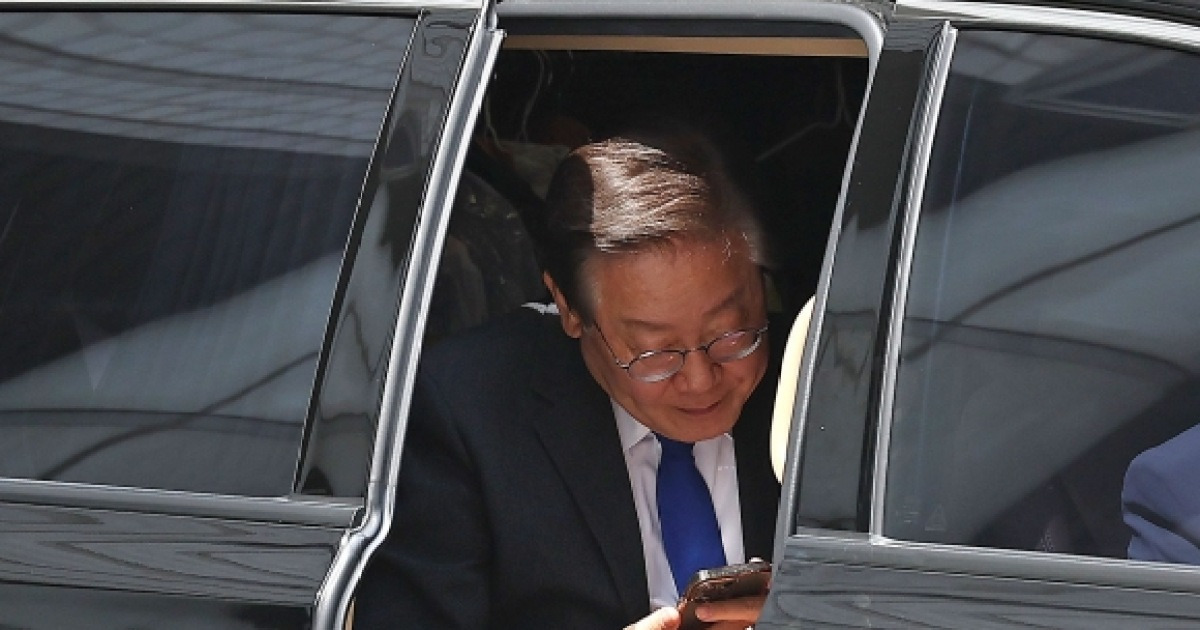 檢 “이재명 제3자 뇌물 혐의”… 조만간 재판 넘길 듯