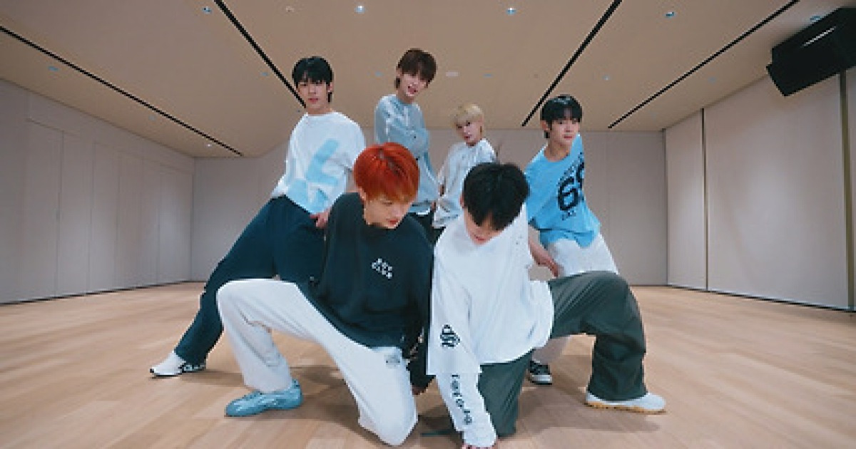 시원시원 칼군무! TWS, 'hey! hey!' 안무영상 공개