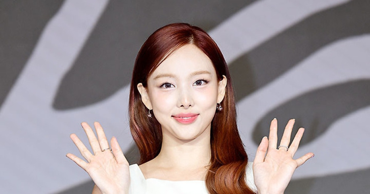 TWICE's Nayeon Back with a Bang: Second Solo Album 'NA' Drops