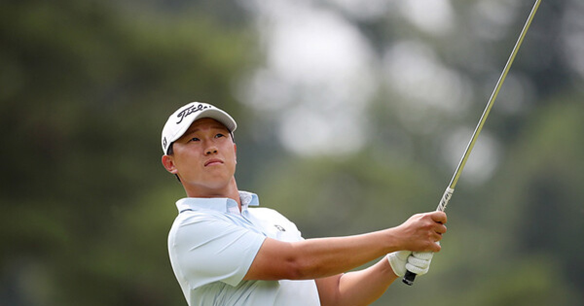 '7년의 우승 갈증' 이상희, 하나은행 인비테이셔널 2R 공동 선두 [KPGA]