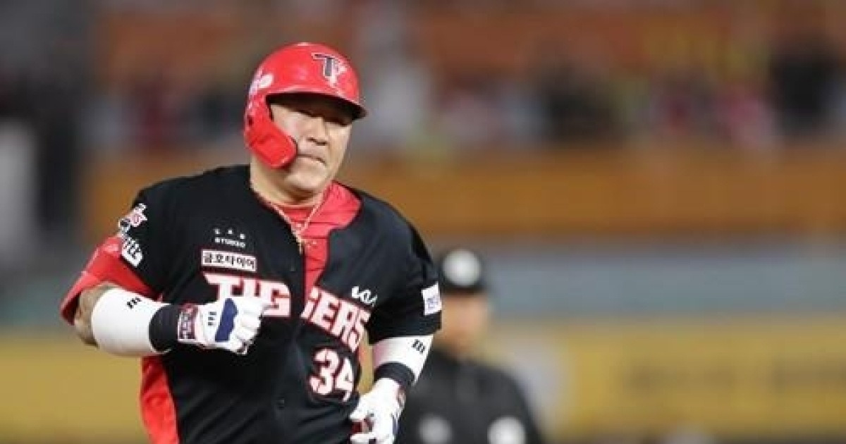 KIA 최형우, KBO리그 최초 1천600타점 돌파