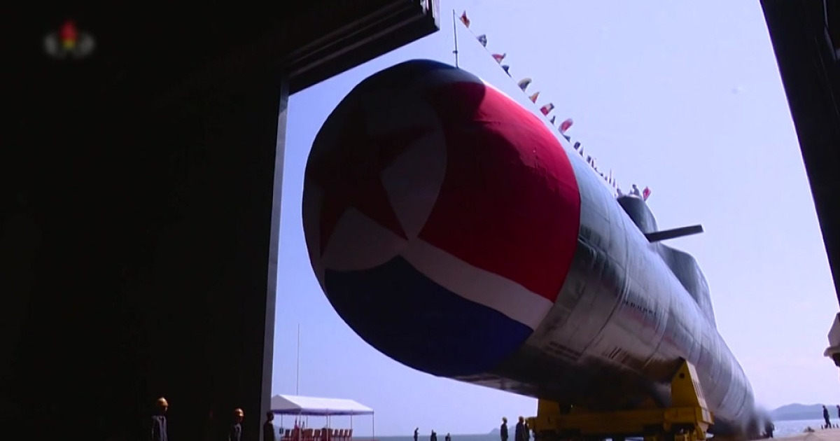 분주해진 北 신포조선소...SLBM 실험 임박했나