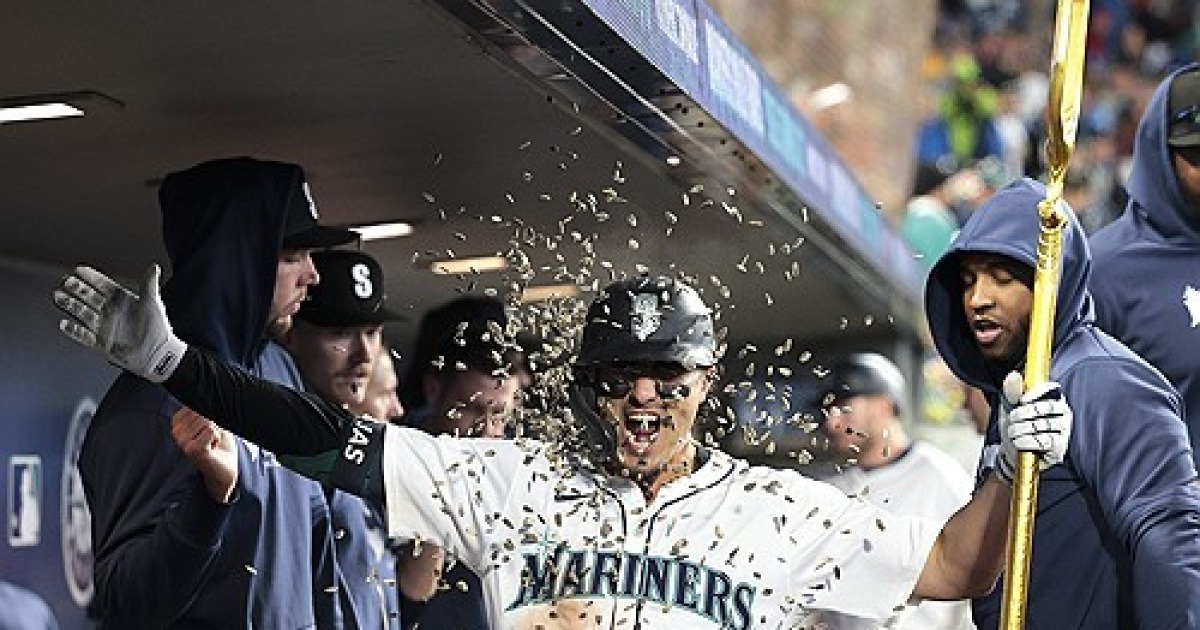 APTOPIX Rangers Mariners Baseball