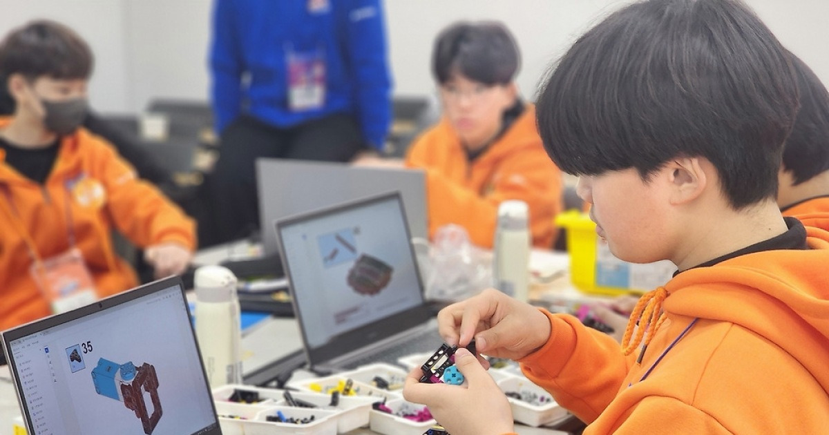 한국 학생 '창의적 사고력' OECD 1위…자신감은 떨어져