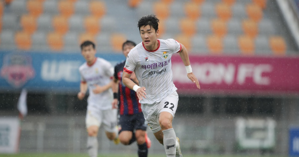 강원FC 5연승 이끈 이상헌, 17라운드 K리그1 MVP 선정