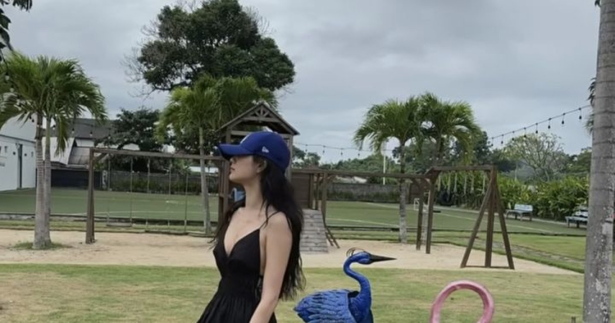 나나 전신 타투 모두 지웠다…과감한 노출 패션
