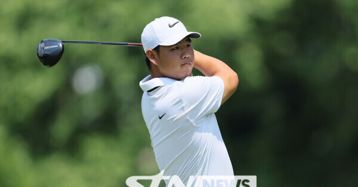 '올림픽' 앞둔 김주형, PGA 트래블러스 1R '노보기' 8언더파 단독 선두