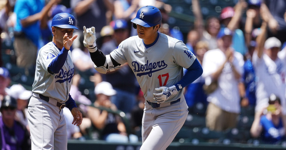 오타니가 가는 길 '2년 연속 홈런왕→3번째 MVP, OPS 1점대 회복+양대 WAR 석권