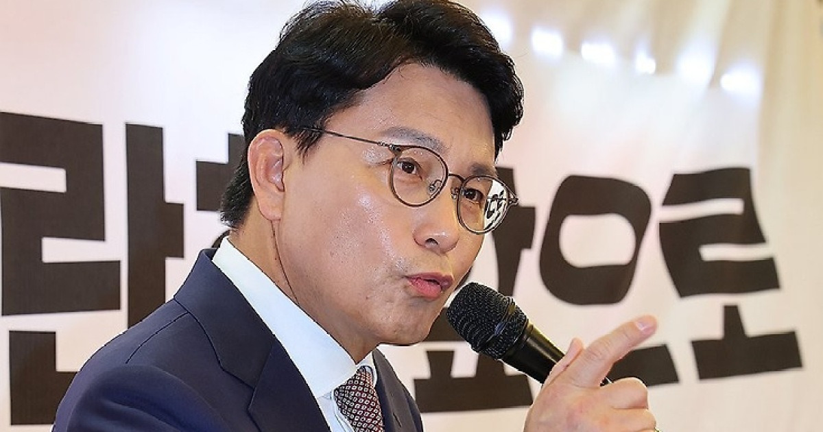 당 대표 출마 선언하는 윤상현 의원
