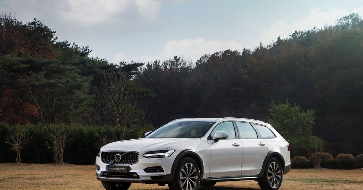 스타일리시한 왜건의 매력…볼보 V90 크로스컨트리 시승기