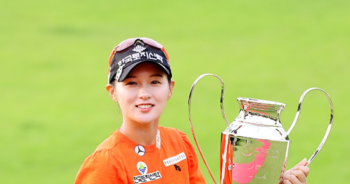 [ST포토] 박현경, 2024 KLPGA 시즌 두 번째 우승