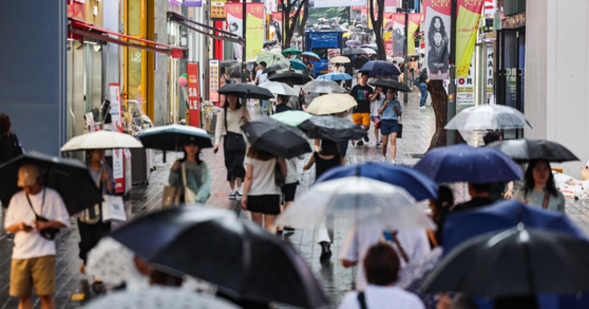 Rain mixed with yellow dust expected as sandstorm makes rare June visit