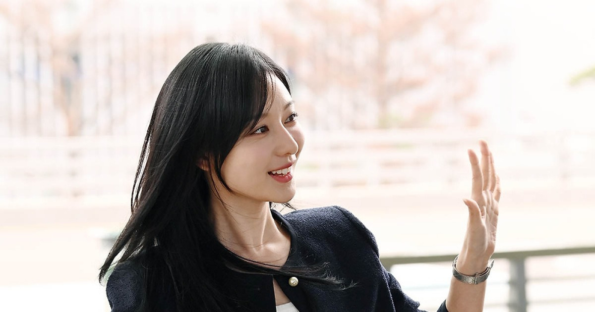김지원 감탄 부르는 실물 미모[엑s Hd포토]