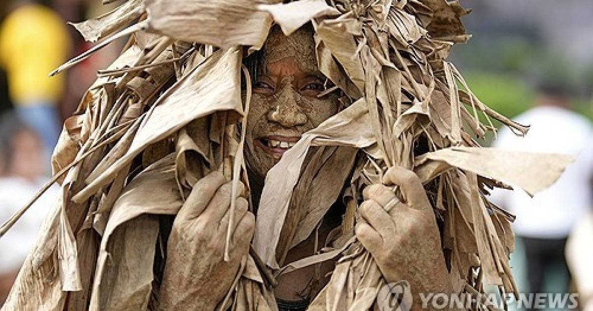 Philippines Mud People Photo Gallery