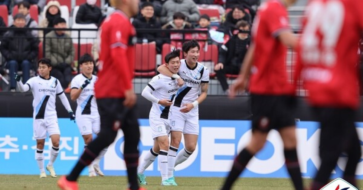 [k2.preview] '개막전 기억나지?' 천안vs'최근 원정 무패!' 부천 격돌...결과 따라 순위 바뀐다