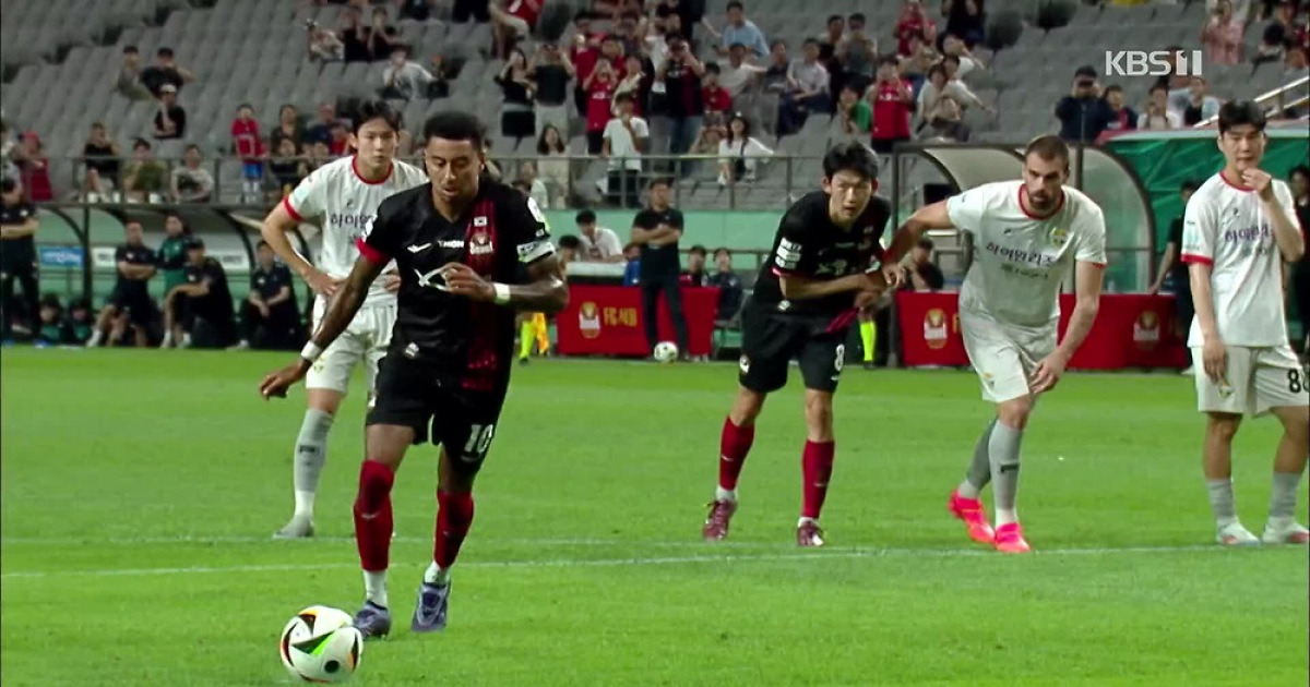 [오늘의 영상] 마침내 첫 골…‘피리 안 불었다?’