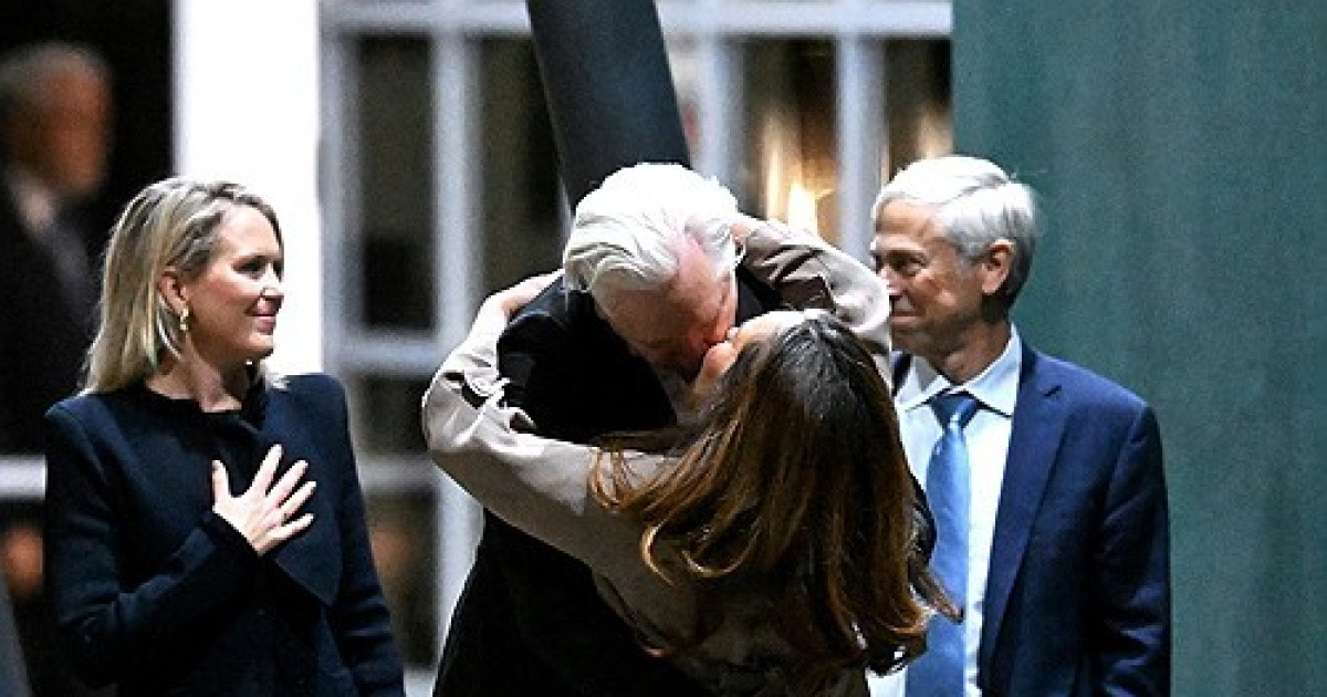 epaselect AUSTRALIA JULIAN ASSANGE RELEASED