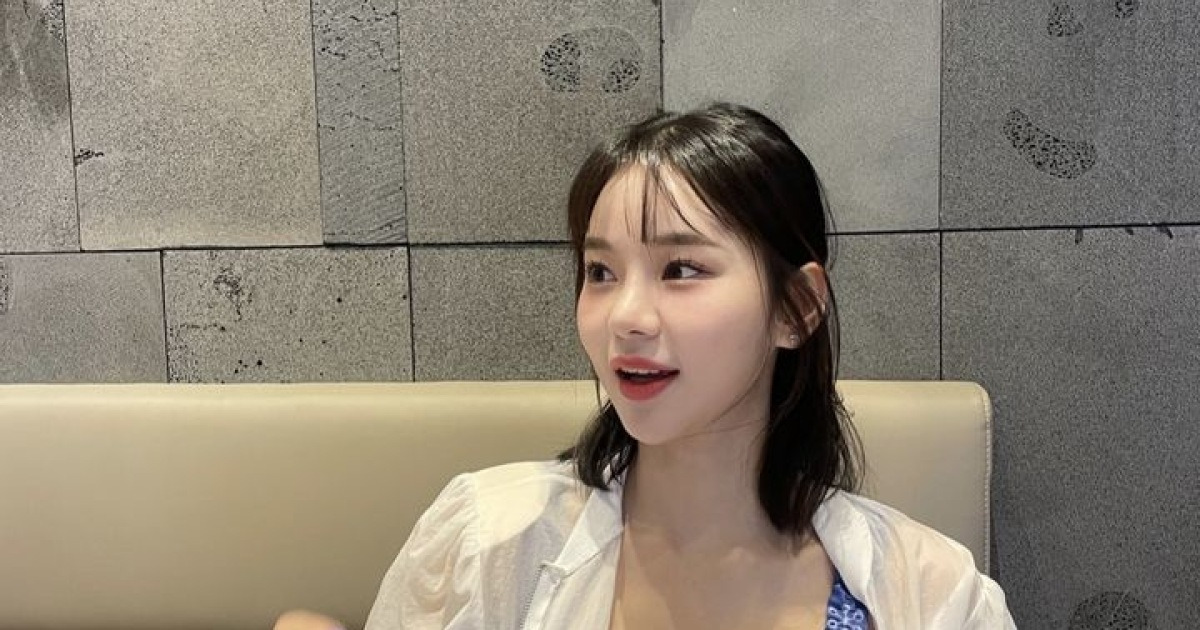 맹승지, 가슴 파인 원피스로 뽐낸 볼륨감…아찔한 섹시미