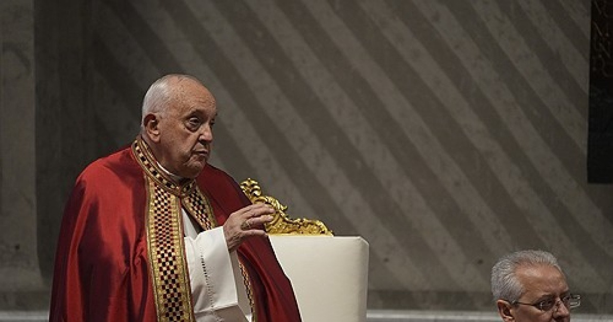 Vatican Pope Pallium