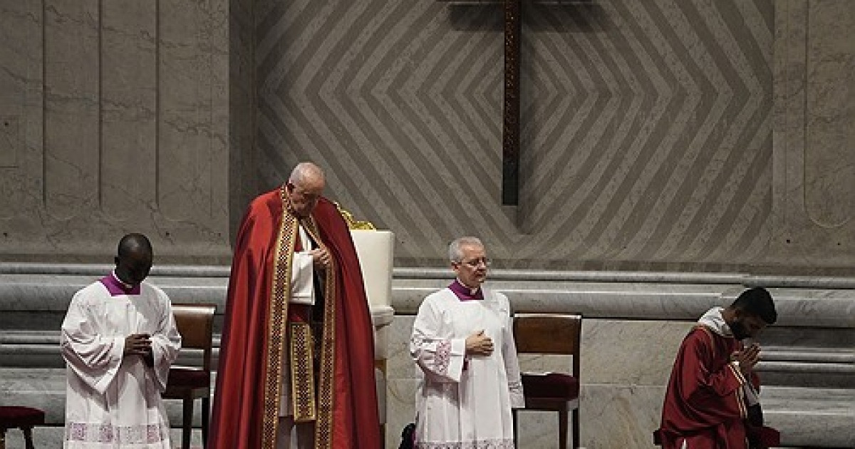 Vatican Pope Pallium