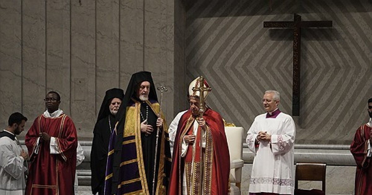 Vatican Pope Pallium