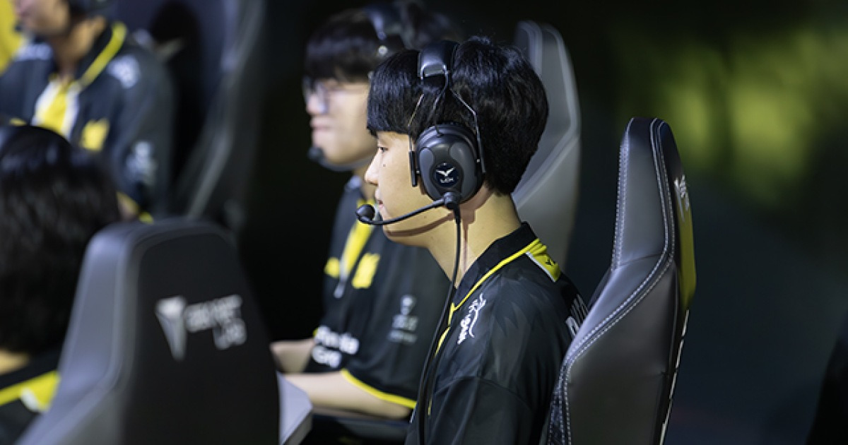 [LCK] BNK, OK 저축은행 초중반 기세 잡고 1세트 승리