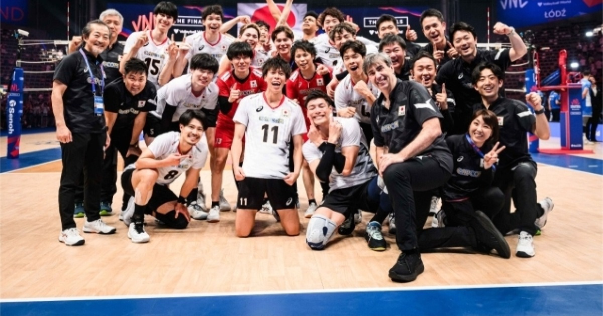 우승 보인다! 일본 남자배구, 슬로베니아 3-0 셧아웃 완파→亞 첫 VNL 결승 진출